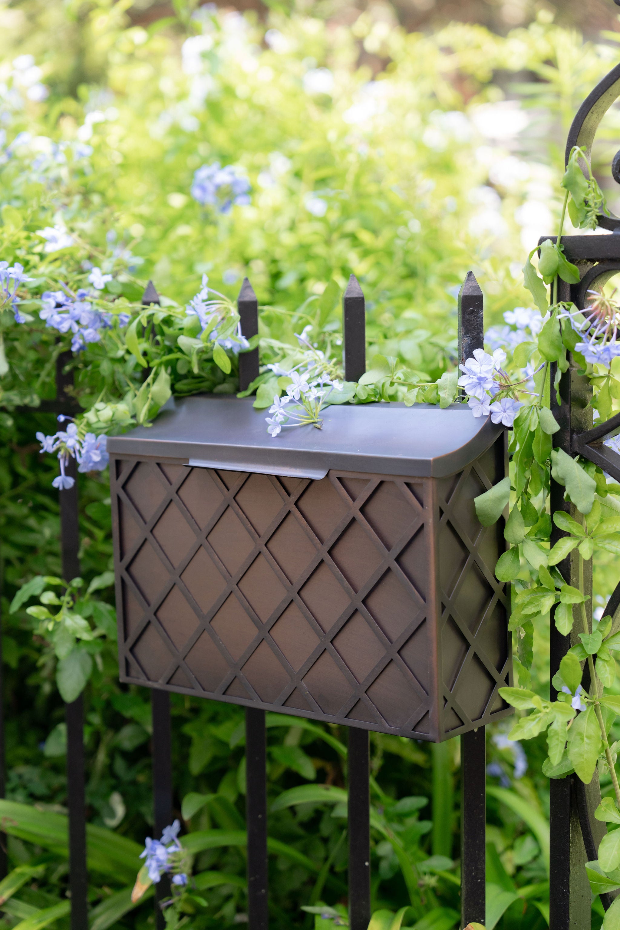 Wall-mount Mailbox in Bronze – Art of the Entry